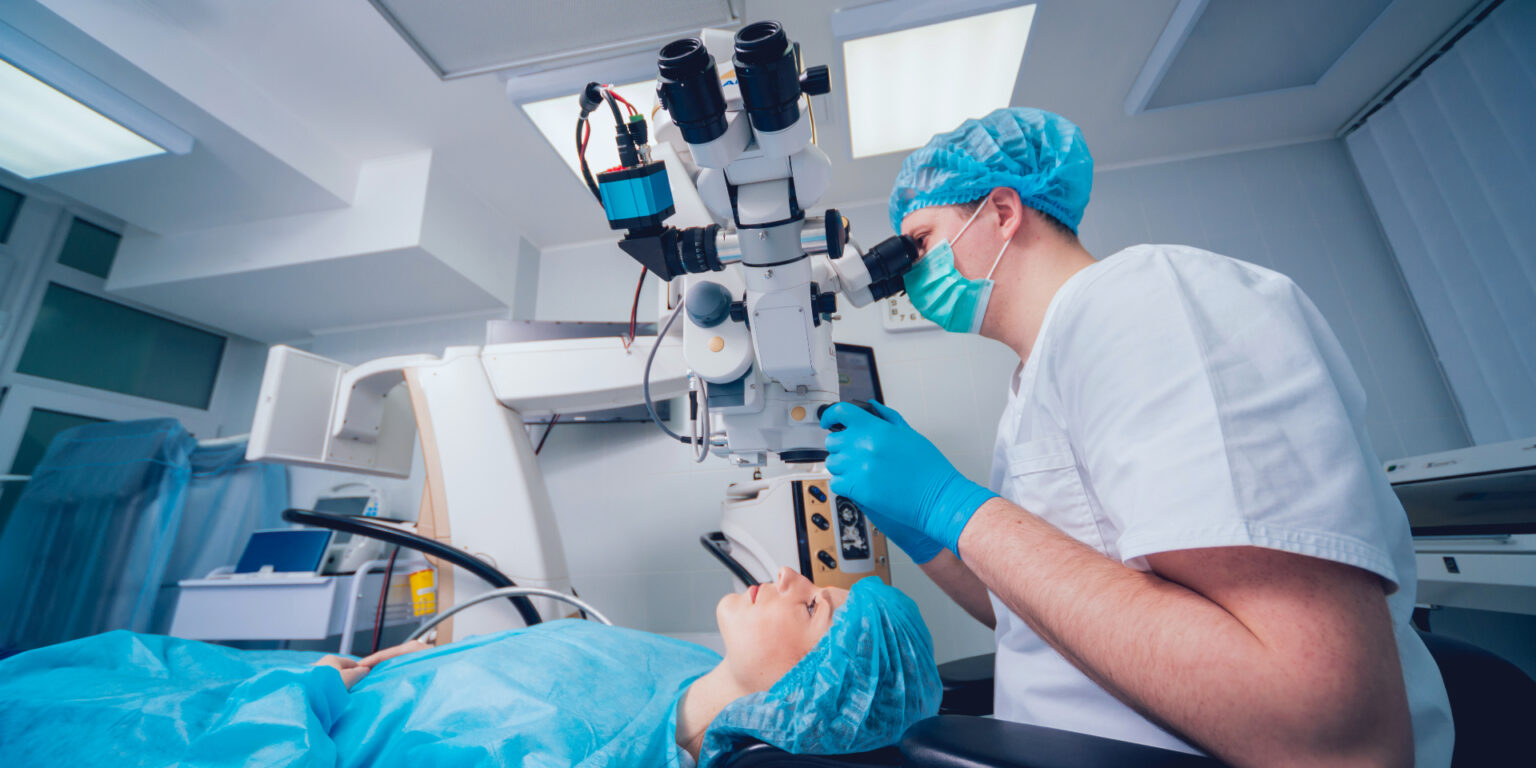 Cirugía láser de ojos: pros y contras de esta operación